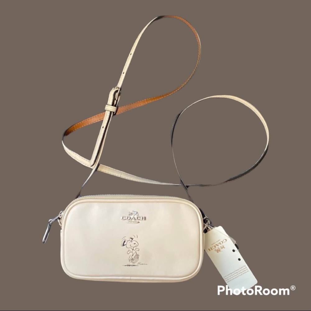 Rare - Coach X Snoopy / Peanuts Crossbody Bag In Chalk - Gem